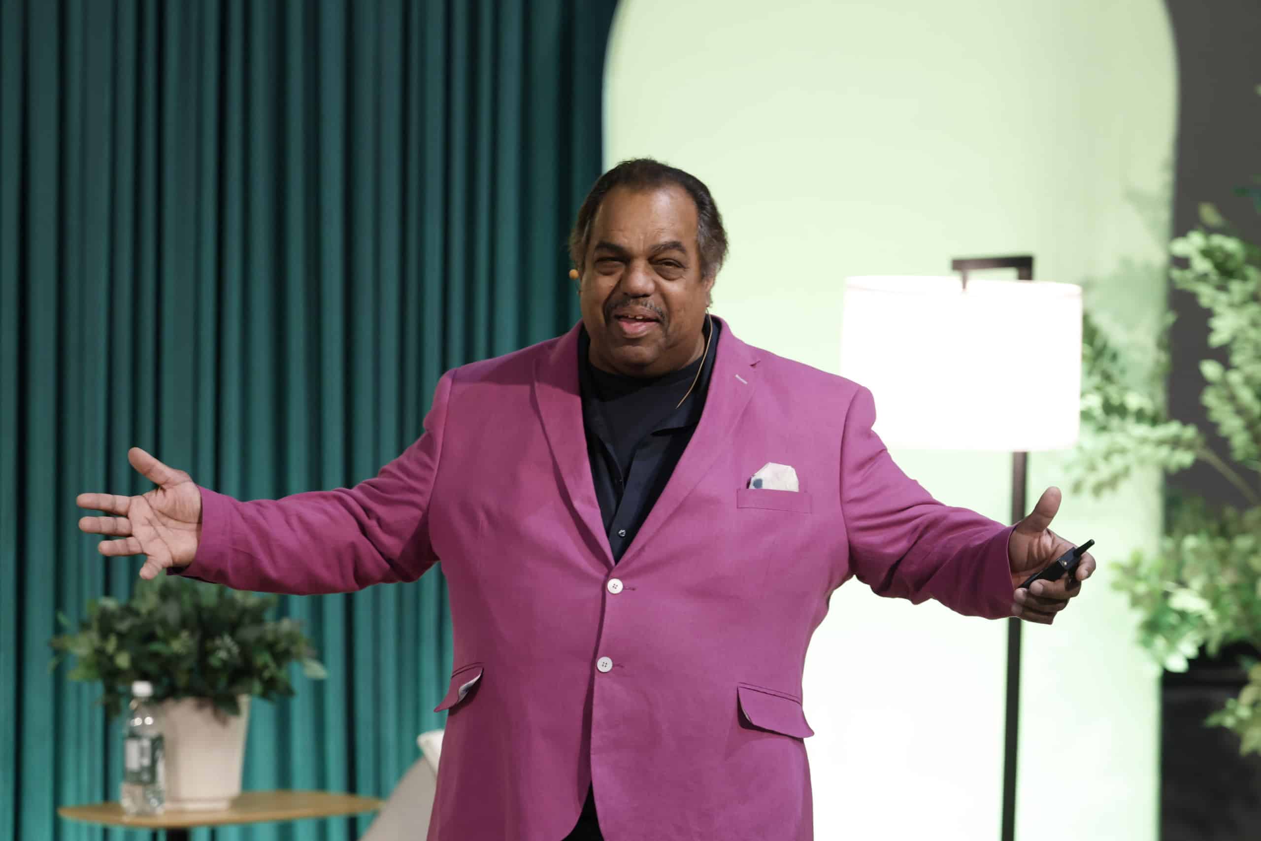 Daryl Davis: from discord to harmony: UVU presidential lecture - UVU REVIEW
